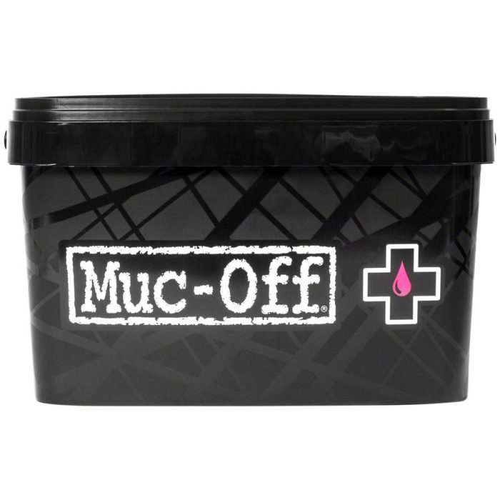 Muc-Off 8-in-1 Cleaning Kit: Tub With 8 Pieces - The LBS